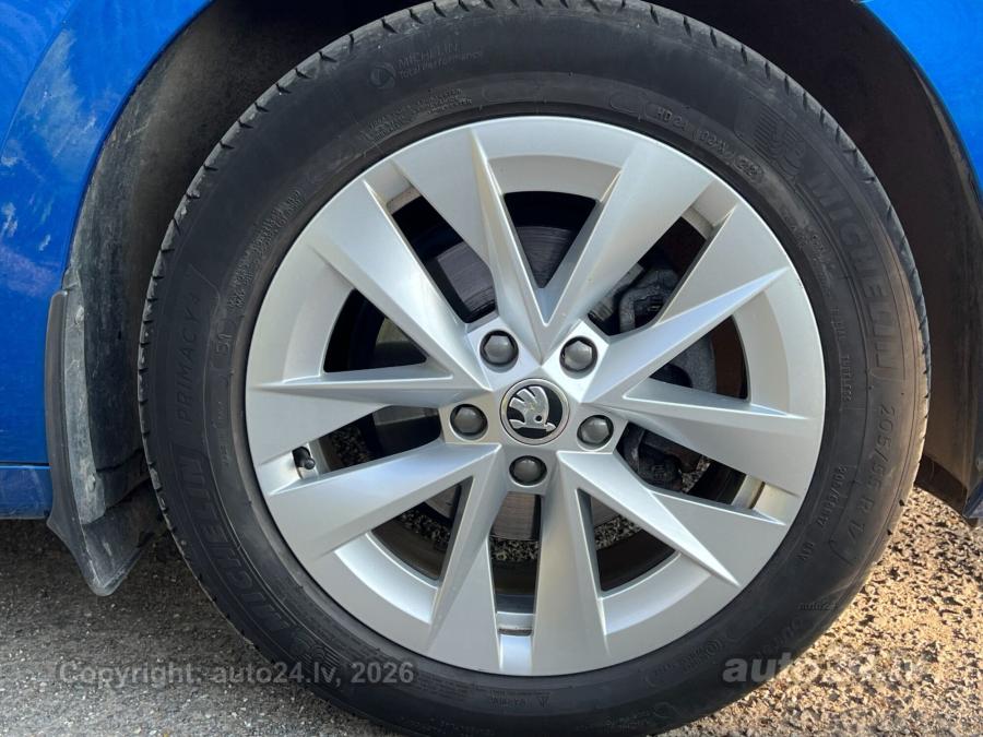 Blue Skoda Octavia 2021 in Tallinn, with an engine capacity of 1.50 L and mileage of 105 thousand km for 18499 €, photo 13 on AUTOMOTO.COM.LV