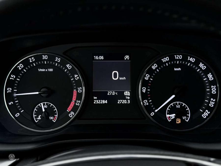 Zils Skoda Octavia 2021 Viļņa, ar dzinēja tilpumu 1.97 L un nobraukumu 232 tūkst. km par 11999 €, foto 26 vietnē AUTOMOTO.COM.LV