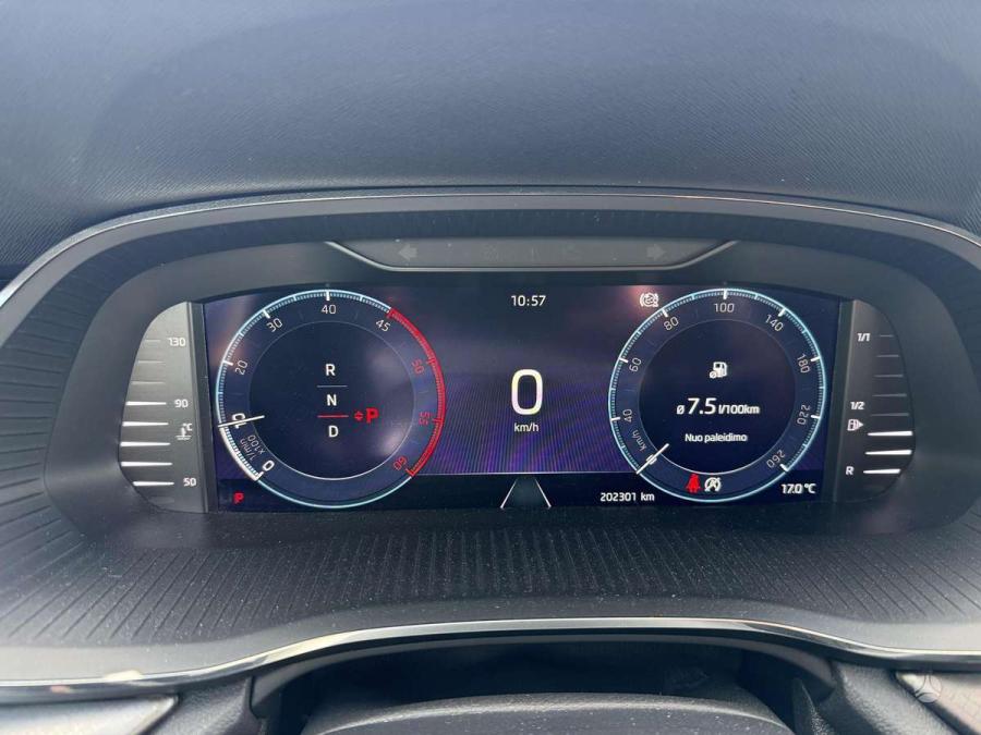 Blue Skoda Octavia 2021 in Vilnius, with an engine capacity of 1.97 L and mileage of 202 thousand km for 12950 €, photo 10 on AUTOMOTO.COM.LV