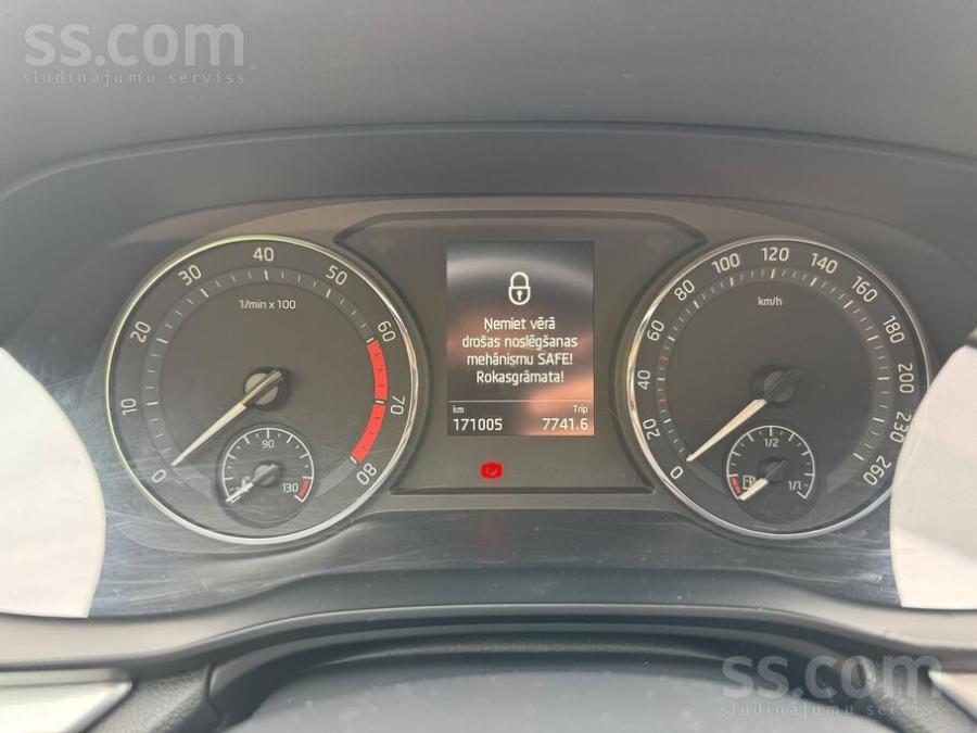 Blue Skoda Octavia 2021 in Riga, with an engine capacity of 1.50 L and mileage of 171 thousand km for 14000 €, photo 8 on AUTOMOTO.COM.LV