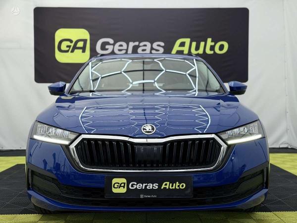 Zils Skoda Octavia 2021 Viļņa, ar dzinēja tilpumu 1.97 L un nobraukumu 232 tūkst. km par 11999 €, foto 2 vietnē AUTOMOTO.COM.LV