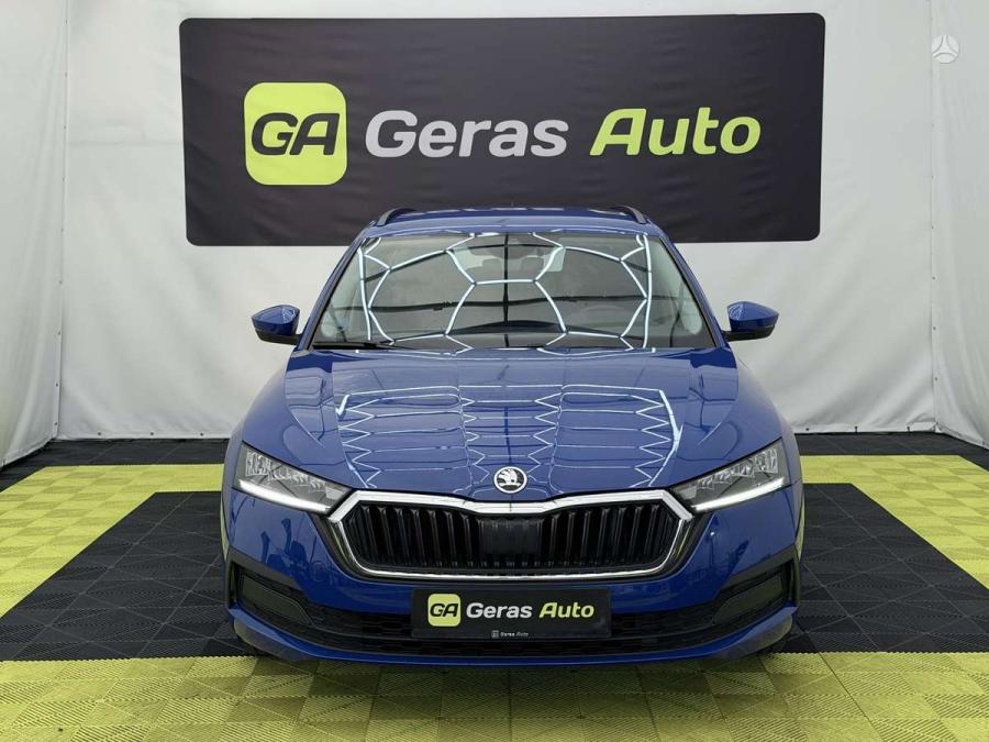 Blue Skoda Octavia 2021 in Vilnius, with an engine capacity of 1.97 L and mileage of 232 thousand km for 11999 €, photo 8 on AUTOMOTO.COM.LV