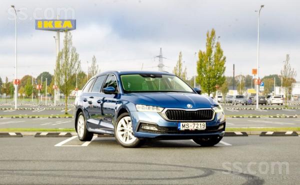 Blue Skoda Octavia 2021 in Riga, with an engine capacity of 1.50 L and mileage of 171 thousand km for 12990 €, photo 3 on AUTOMOTO.COM.LV