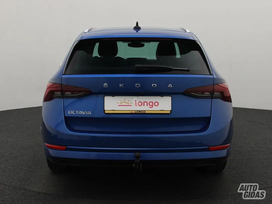 Blue Skoda Octavia 2022 in Vilnius, with an engine capacity of 2.00 L and mileage of 210 thousand km for 17299 €, photo 6 on AUTOMOTO.COM.LV