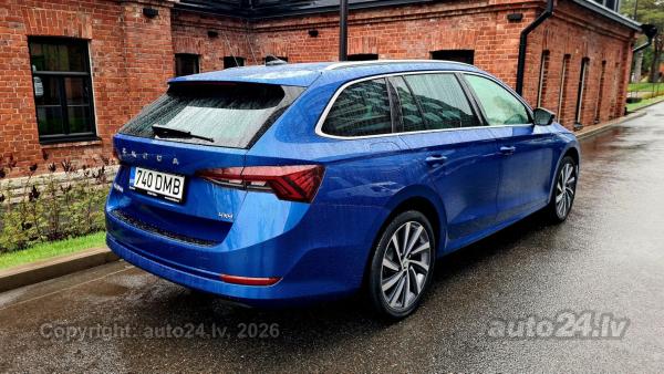 Blue Skoda Octavia 2022 in Tallinn, with an engine capacity of 2.00 L and mileage of 203 thousand km for 17895 €, photo 4 on AUTOMOTO.COM.LV