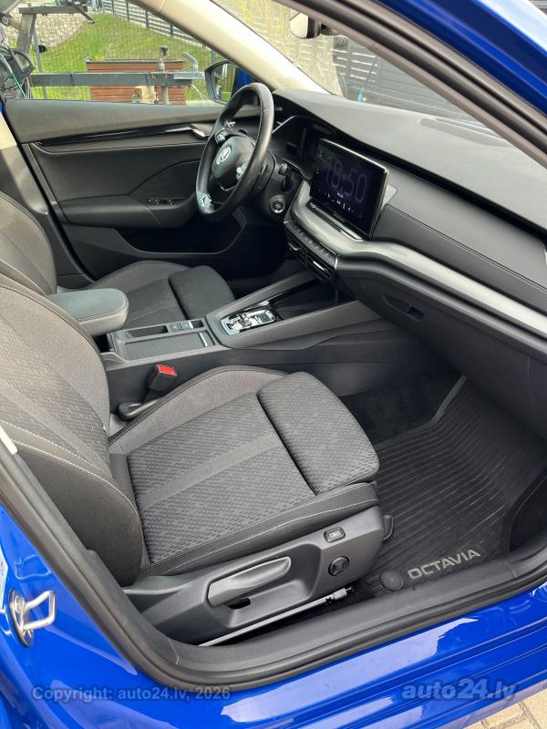 Zils Skoda Octavia 2022 Tallina, ar dzinēja tilpumu 2.00 L un nobraukumu 132 tūkst. km par 21990 €, foto 6 vietnē AUTOMOTO.COM.LV