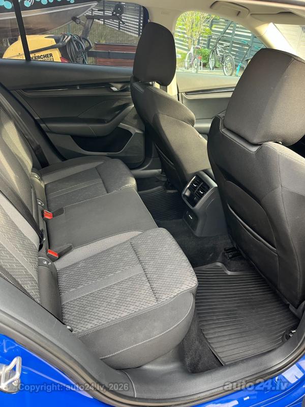 Zils Skoda Octavia 2022 Tallina, ar dzinēja tilpumu 2.00 L un nobraukumu 132 tūkst. km par 21990 €, foto 7 vietnē AUTOMOTO.COM.LV