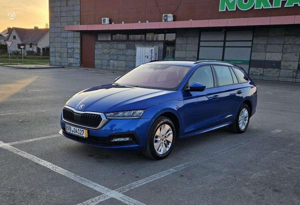 Blue Skoda Octavia 2022 in Taurage, with an engine capacity of 1.97 L and mileage of 228 thousand km for 12500 €, photo 1 on AUTOMOTO.COM.LV