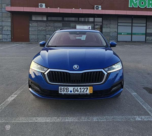 Blue Skoda Octavia 2022 in Taurage, with an engine capacity of 1.97 L and mileage of 228 thousand km for 12500 €, photo 2 on AUTOMOTO.COM.LV
