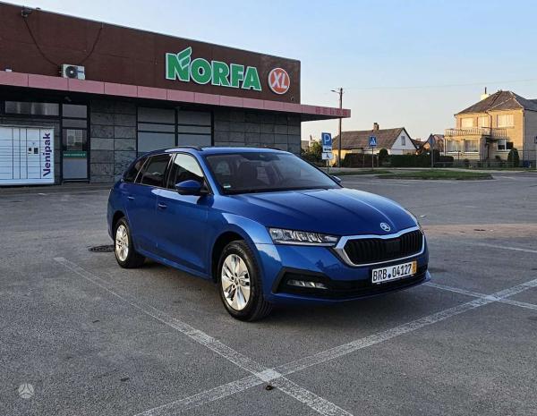 Blue Skoda Octavia 2022 in Taurage, with an engine capacity of 1.97 L and mileage of 228 thousand km for 12500 €, photo 3 on AUTOMOTO.COM.LV