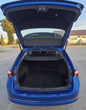 Blue Skoda Octavia 2022 in Taurage, with an engine capacity of 1.97 L and mileage of 228 thousand km for 12500 €, photo 11 on AUTOMOTO.COM.LV