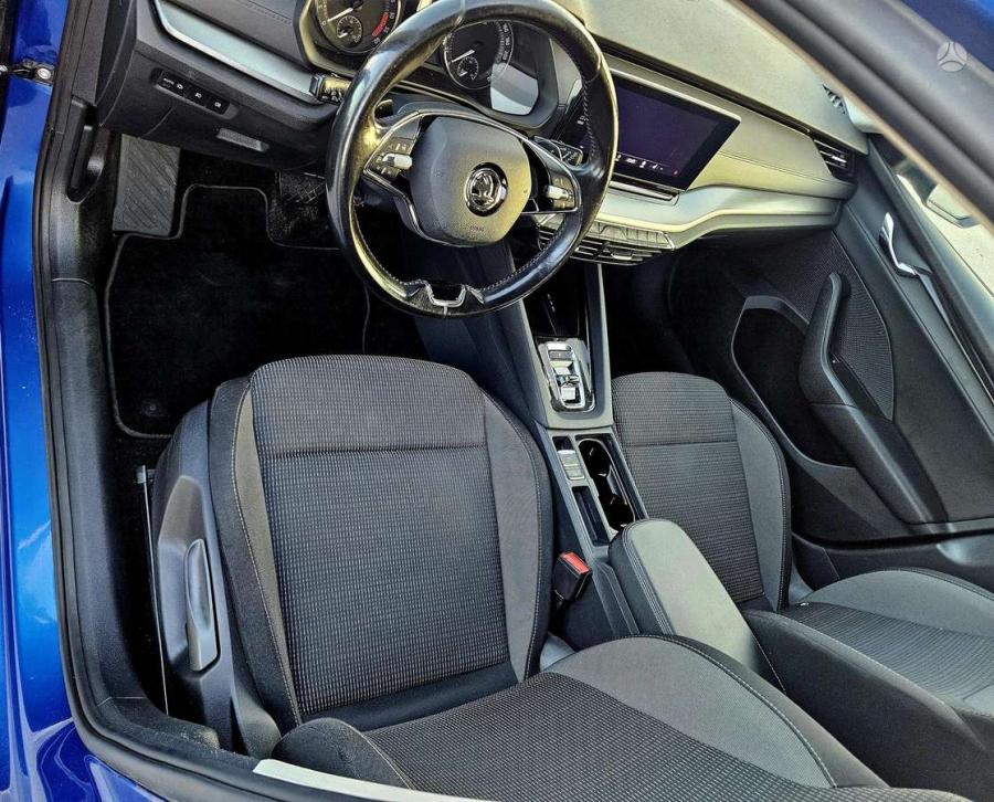 Blue Skoda Octavia 2022 in Taurage, with an engine capacity of 1.97 L and mileage of 228 thousand km for 12500 €, photo 13 on AUTOMOTO.COM.LV