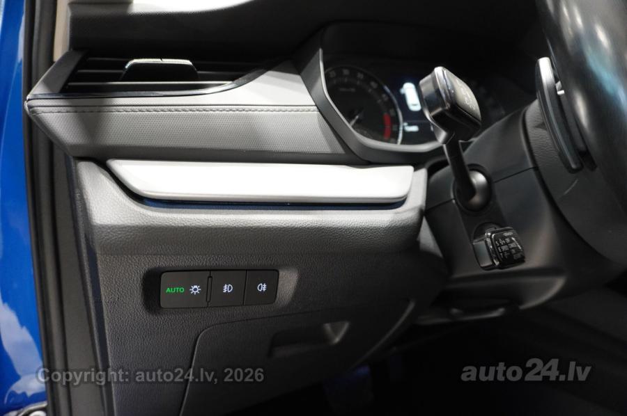 Blue Skoda Octavia 2022 in Tallinn, with an engine capacity of 2.00 L and mileage of 154 thousand km for 15900 €, photo 13 on AUTOMOTO.COM.LV