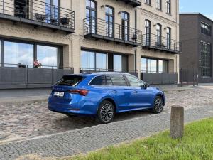 Zils Skoda Octavia 2022 Rīga, ar dzinēja tilpumu 1.50 L un nobraukumu 166 tūkst. km par 14500 €, foto 3 vietnē AUTOMOTO.COM.LV