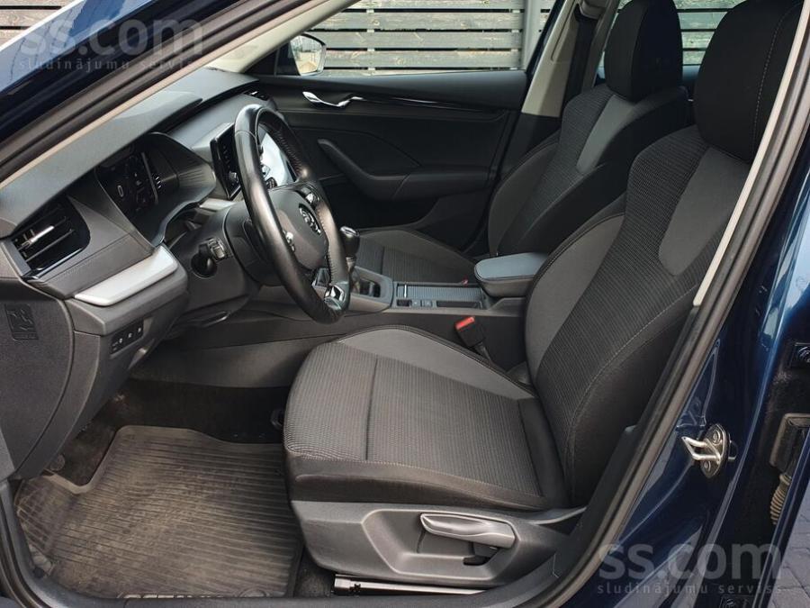 Blue Skoda Octavia 2022 in Riga, with an engine capacity of 1.50 L and mileage of 99 thousand km for 16500 €, photo 9 on AUTOMOTO.COM.LV