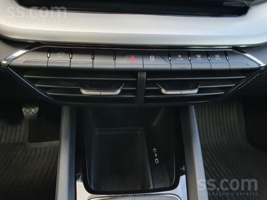 Blue Skoda Octavia 2022 in Riga, with an engine capacity of 1.50 L and mileage of 99 thousand km for 16500 €, photo 31 on AUTOMOTO.COM.LV