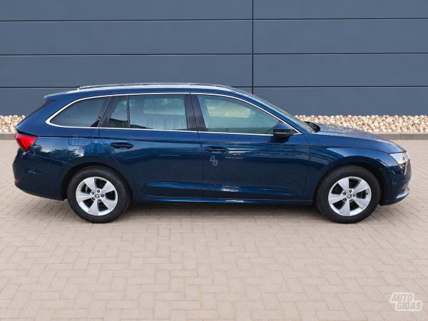 Zils Skoda Octavia 2022 Viļņa, ar dzinēja tilpumu 1.50 L un nobraukumu 97 tūkst. km par 16990 €, foto 5 vietnē AUTOMOTO.COM.LV