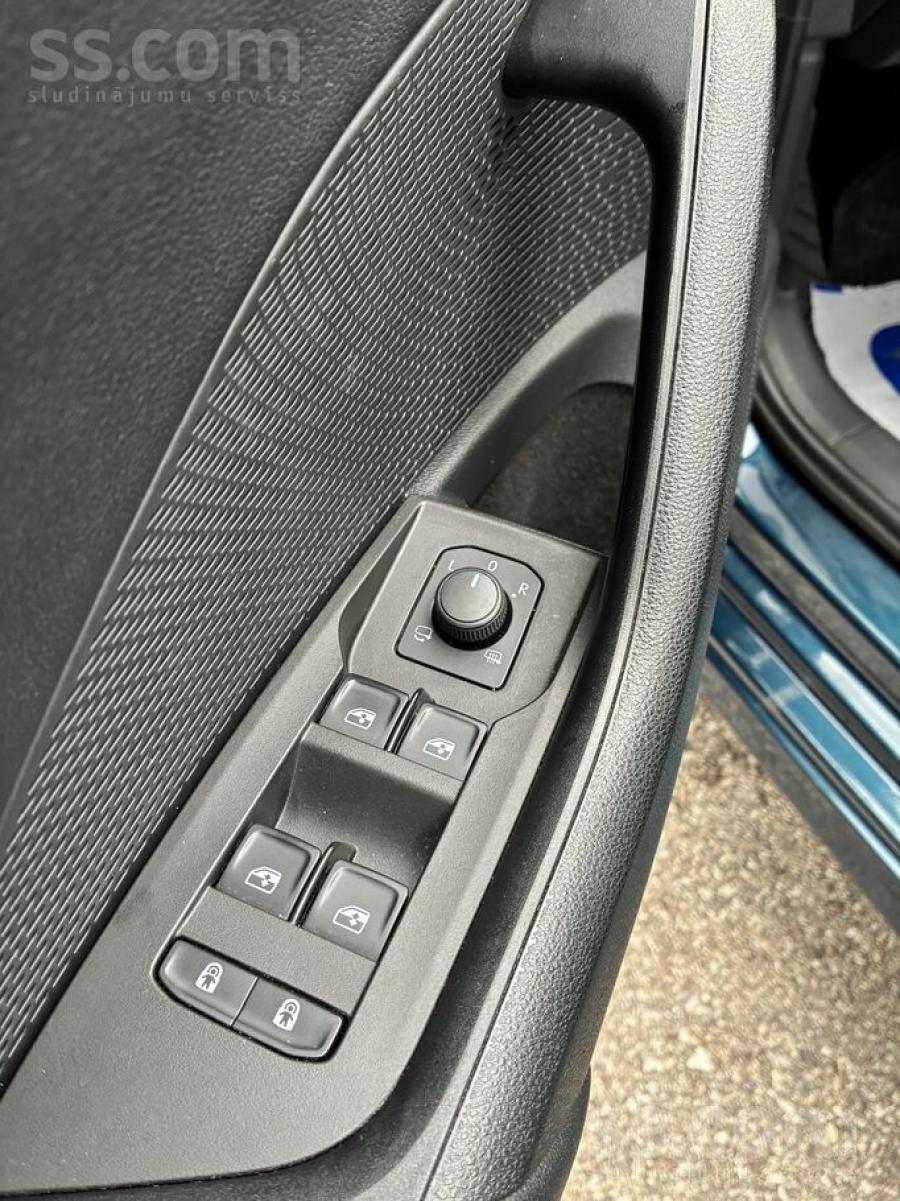 Blue Skoda Octavia 2022 in Riga, with an engine capacity of 2.00 L and mileage of 119 thousand km for 16800 €, photo 13 on AUTOMOTO.COM.LV