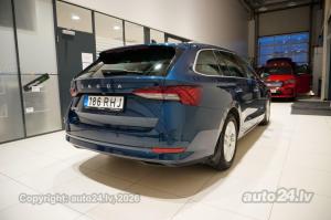 Zils Skoda Octavia 2023 Tallina, ar dzinēja tilpumu 1.50 L un nobraukumu 112 tūkst. km par 17900 €, foto 3 vietnē AUTOMOTO.COM.LV