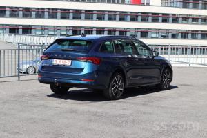 Blue Skoda Octavia 2023 in Riga, with an engine capacity of 1.40 L and mileage of 35 thousand km for 24980 €, photo 7 on AUTOMOTO.COM.LV