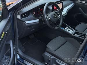 Blue Skoda Octavia 2023 in Riga, with an engine capacity of 1.40 L and mileage of 35 thousand km for 24980 €, photo 8 on AUTOMOTO.COM.LV