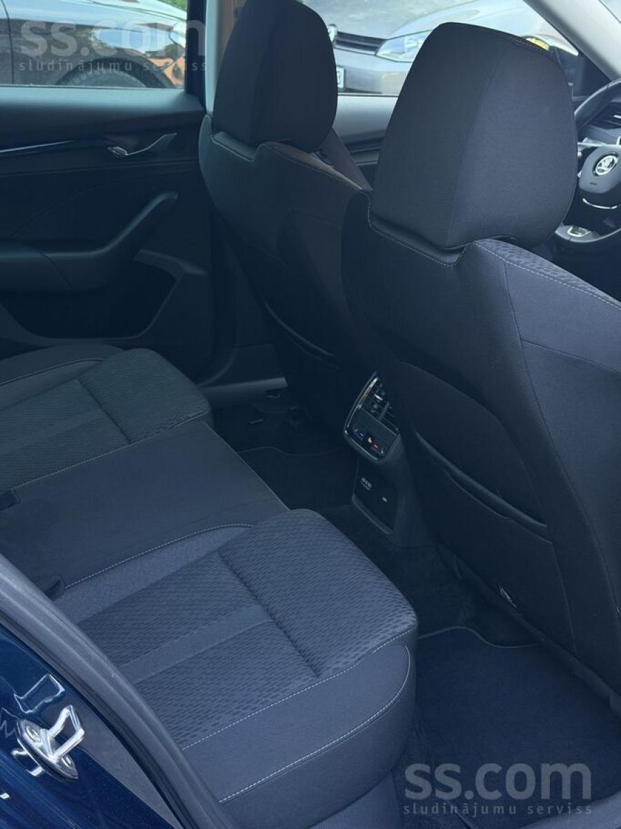 Blue Skoda Octavia 2023 in Riga, with an engine capacity of 1.40 L and mileage of 35 thousand km for 24980 €, photo 13 on AUTOMOTO.COM.LV