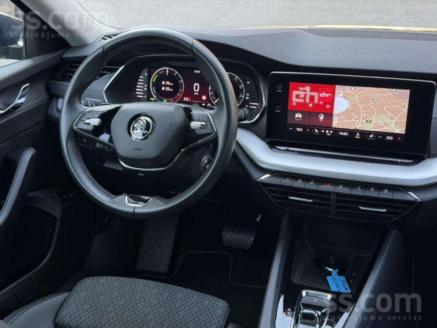 Blue Skoda Octavia 2023 in Riga, with an engine capacity of 1.40 L and mileage of 35 thousand km for 24980 €, photo 15 on AUTOMOTO.COM.LV