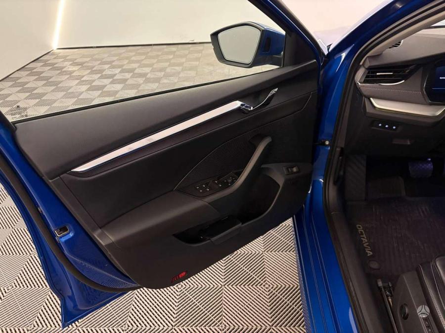Zils Skoda Octavia 2023 Marijampole, ar dzinēja tilpumu 1.97 L un nobraukumu 123 tūkst. km par 21500 €, foto 22 vietnē AUTOMOTO.COM.LV