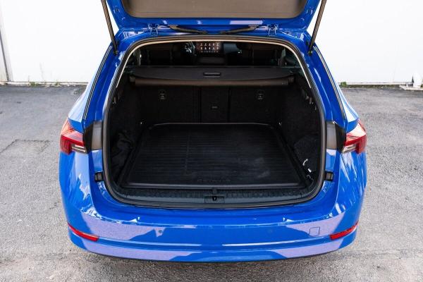 Zils Skoda Octavia 2023 Rīga, ar dzinēja tilpumu 2.00 L un nobraukumu 136 tūkst. km par 19900 €, foto 9 vietnē AUTOMOTO.COM.LV