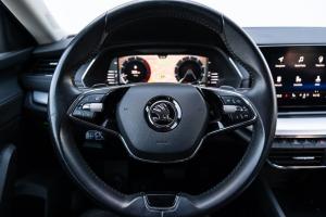 Синий Шкода Октавия 2023 в Рига, объемом двигателя 2.00 л и пробегом 136 тыс. км за 19900 €, фото 19 на AUTOMOTO.COM.LV