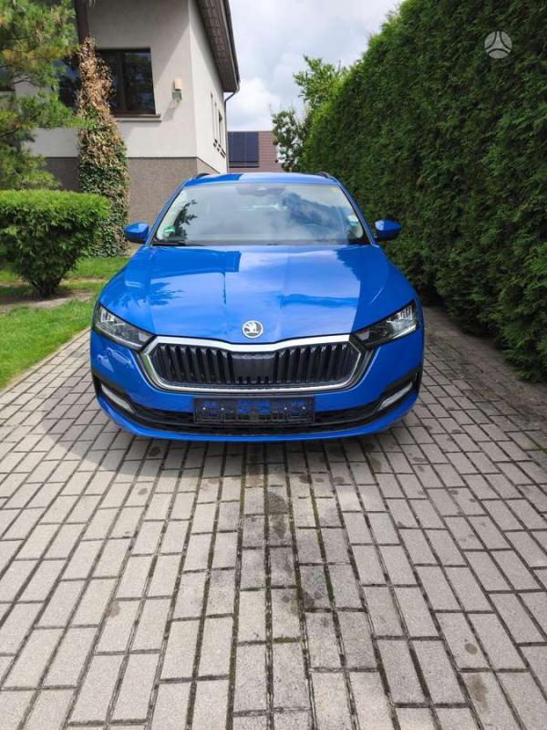 Blue Skoda Octavia 2023 in Kalvarija, with an engine capacity of 1.50 L and mileage of 125 thousand km for 15549 €, photo 5 on AUTOMOTO.COM.LV