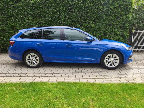 Blue Skoda Octavia 2023 in Kalvarija, with an engine capacity of 1.50 L and mileage of 125 thousand km for 15549 €, photo 7 on AUTOMOTO.COM.LV