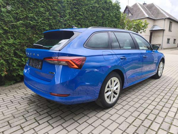 Blue Skoda Octavia 2023 in Kalvarija, with an engine capacity of 1.50 L and mileage of 125 thousand km for 15549 €, photo 8 on AUTOMOTO.COM.LV