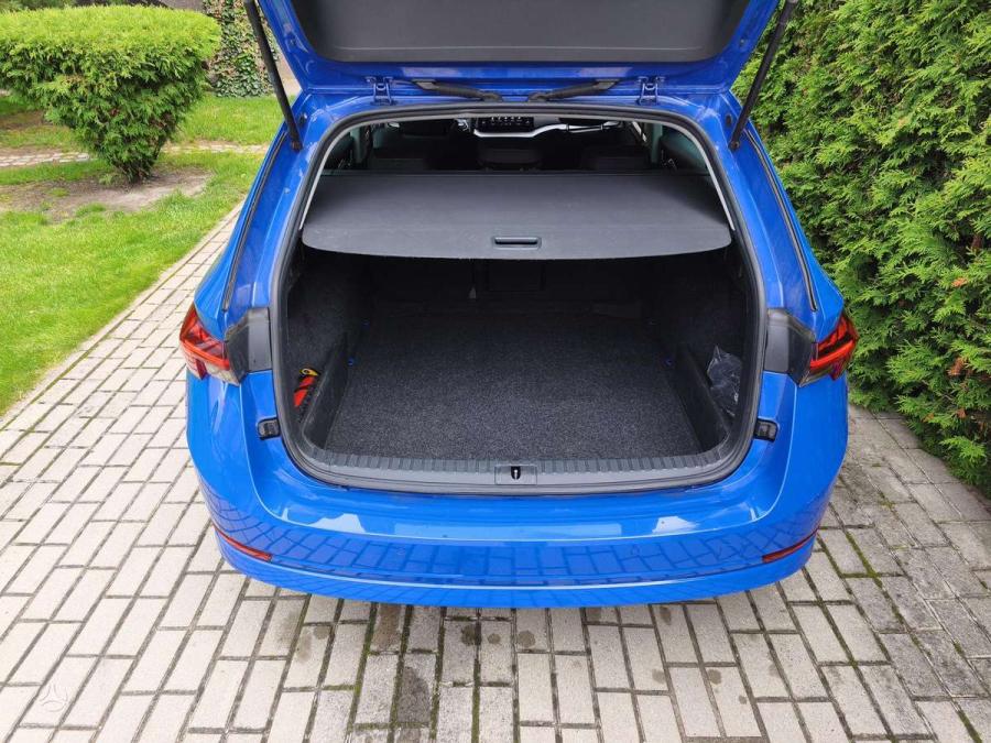 Blue Skoda Octavia 2023 in Kalvarija, with an engine capacity of 1.50 L and mileage of 125 thousand km for 15549 €, photo 11 on AUTOMOTO.COM.LV