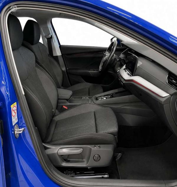 Blue Skoda Octavia 2023 in Kaunas, with an engine capacity of 1.97 L and mileage of 153 thousand km for 15500 €, photo 8 on AUTOMOTO.COM.LV