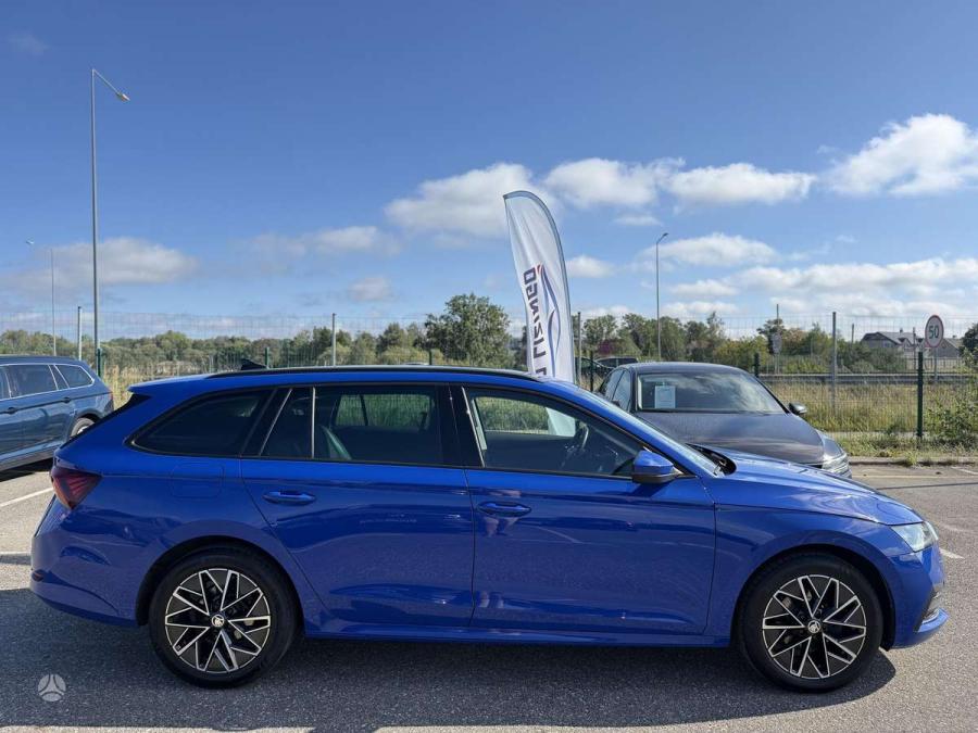 Blue Skoda Octavia 2023 in Vilnius, with an engine capacity of 1.97 L and mileage of 195 thousand km for 13999 €, photo 4 on AUTOMOTO.COM.LV