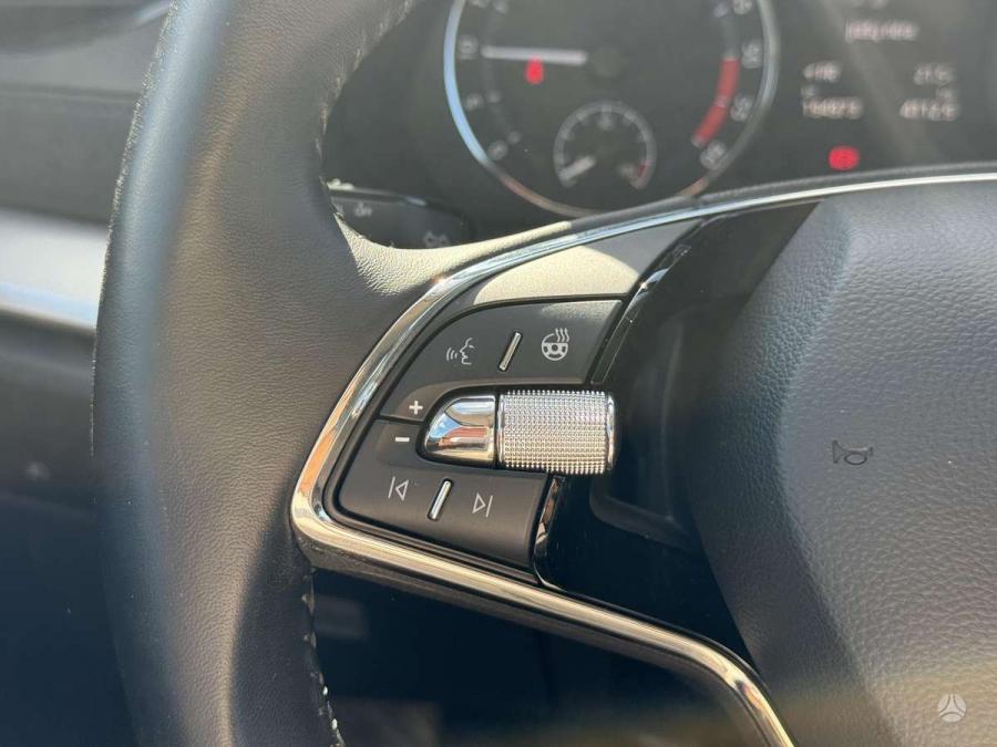Blue Skoda Octavia 2023 in Vilnius, with an engine capacity of 1.97 L and mileage of 195 thousand km for 13999 €, photo 41 on AUTOMOTO.COM.LV