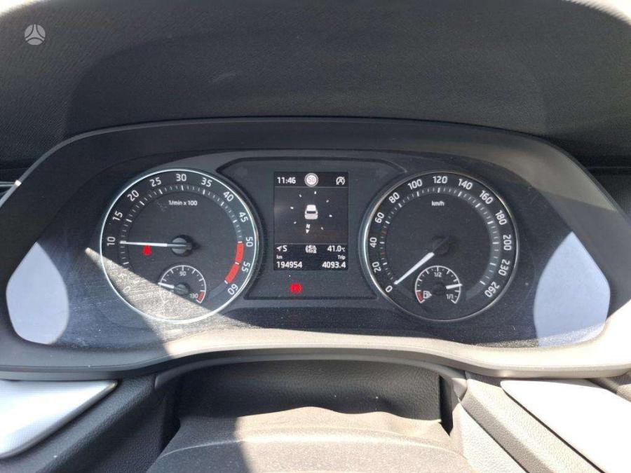 Blue Skoda Octavia 2023 in Vilnius, with an engine capacity of 1.97 L and mileage of 195 thousand km for 13999 €, photo 53 on AUTOMOTO.COM.LV