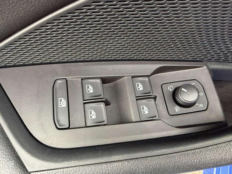 Zils Skoda Octavia 2023 Viļņa, ar dzinēja tilpumu 1.97 L un nobraukumu 195 tūkst. km par 13999 €, foto 17 vietnē AUTOMOTO.COM.LV
