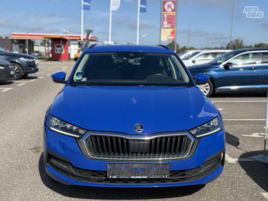 Blue Skoda Octavia 2023 in Vilnius, with an engine capacity of 2.00 L and mileage of 195 thousand km for 13999 €, photo 3 on AUTOMOTO.COM.LV