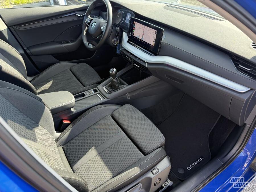 Blue Skoda Octavia 2023 in Vilnius, with an engine capacity of 2.00 L and mileage of 195 thousand km for 13999 €, photo 31 on AUTOMOTO.COM.LV