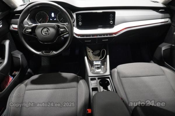 Zils Skoda Octavia 2024 Tallina, ar dzinēja tilpumu 1.50 L un nobraukumu 23 tūkst. km par 23900 €, foto 11 vietnē AUTOMOTO.COM.LV