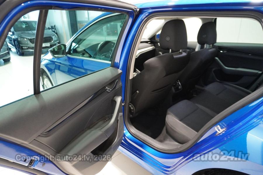 Zils Skoda Octavia 2024 Tallina, ar dzinēja tilpumu 2.00 L un nobraukumu 138 tūkst. km par 18500 €, foto 8 vietnē AUTOMOTO.COM.LV