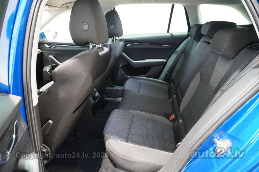 Zils Skoda Octavia 2024 Tallina, ar dzinēja tilpumu 2.00 L un nobraukumu 138 tūkst. km par 18500 €, foto 9 vietnē AUTOMOTO.COM.LV