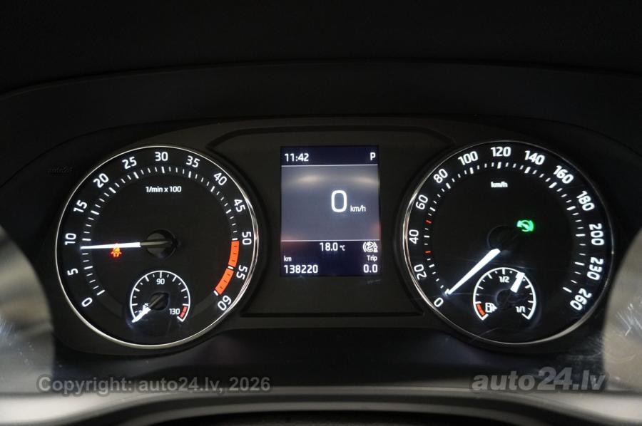 Zils Skoda Octavia 2024 Tallina, ar dzinēja tilpumu 2.00 L un nobraukumu 138 tūkst. km par 18500 €, foto 18 vietnē AUTOMOTO.COM.LV