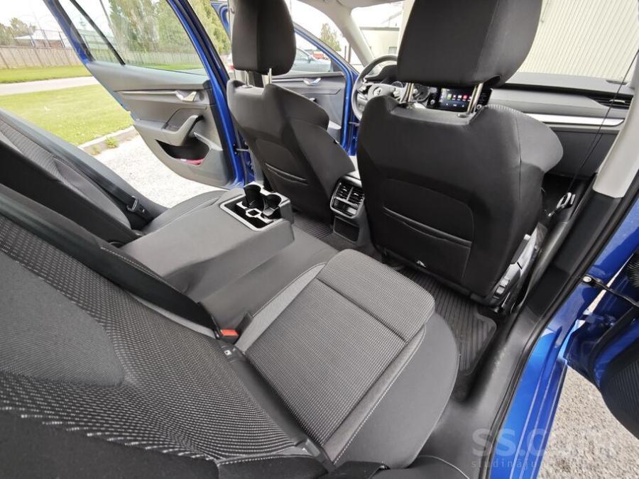 Blue Skoda Octavia 2024 in Riga, with an engine capacity of 2.00 L and mileage of 41 thousand km for 22790 €, photo 11 on AUTOMOTO.COM.LV