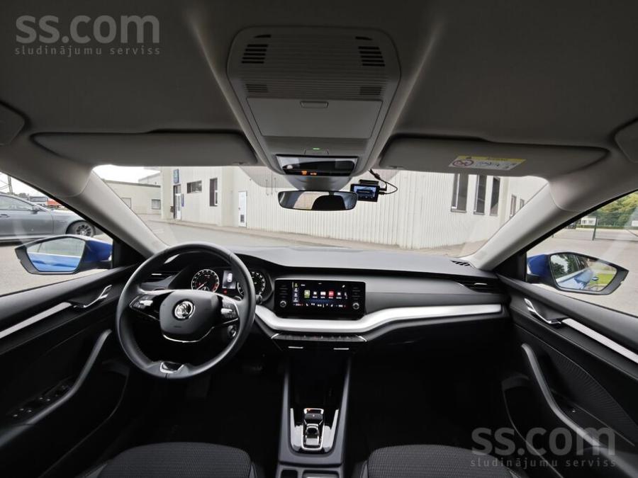 Blue Skoda Octavia 2024 in Riga, with an engine capacity of 2.00 L and mileage of 41 thousand km for 22790 €, photo 12 on AUTOMOTO.COM.LV