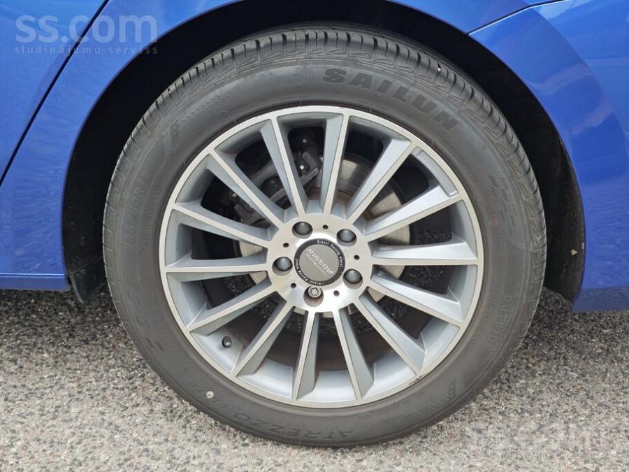 Blue Skoda Octavia 2024 in Riga, with an engine capacity of 2.00 L and mileage of 41 thousand km for 22790 €, photo 17 on AUTOMOTO.COM.LV