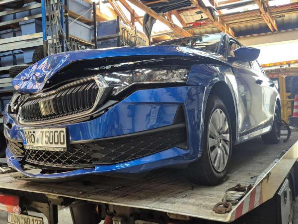Zils Skoda Octavia 2025 Šauļi, ar dzinēja tilpumu 1.50 L un nobraukumu 4 tūkst. km par 15300 €, foto 1 vietnē AUTOMOTO.COM.LV