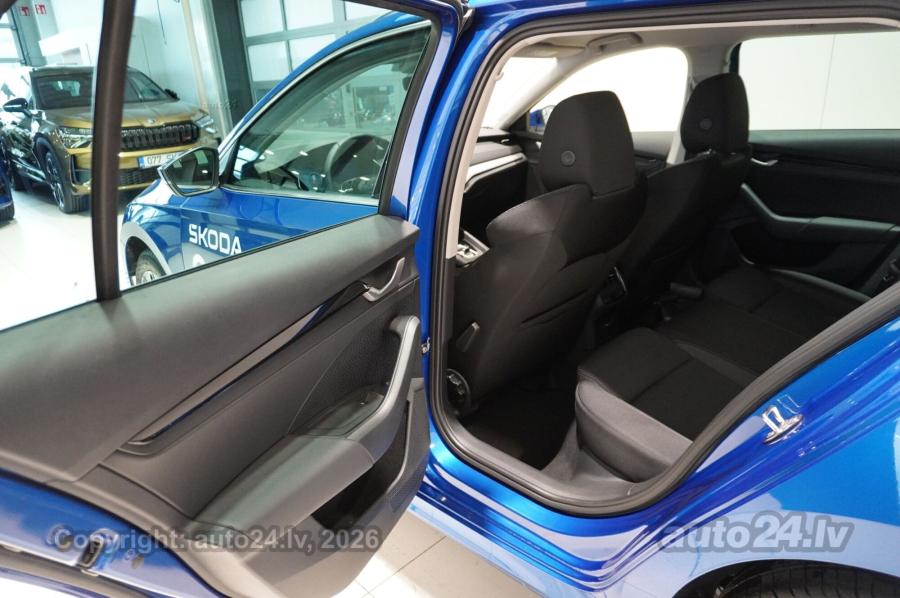 Zils Skoda Octavia 2026 Tallina, ar dzinēja tilpumu 2.00 L un nobraukumu 2 tūkst. km par 33900 €, foto 10 vietnē AUTOMOTO.COM.LV